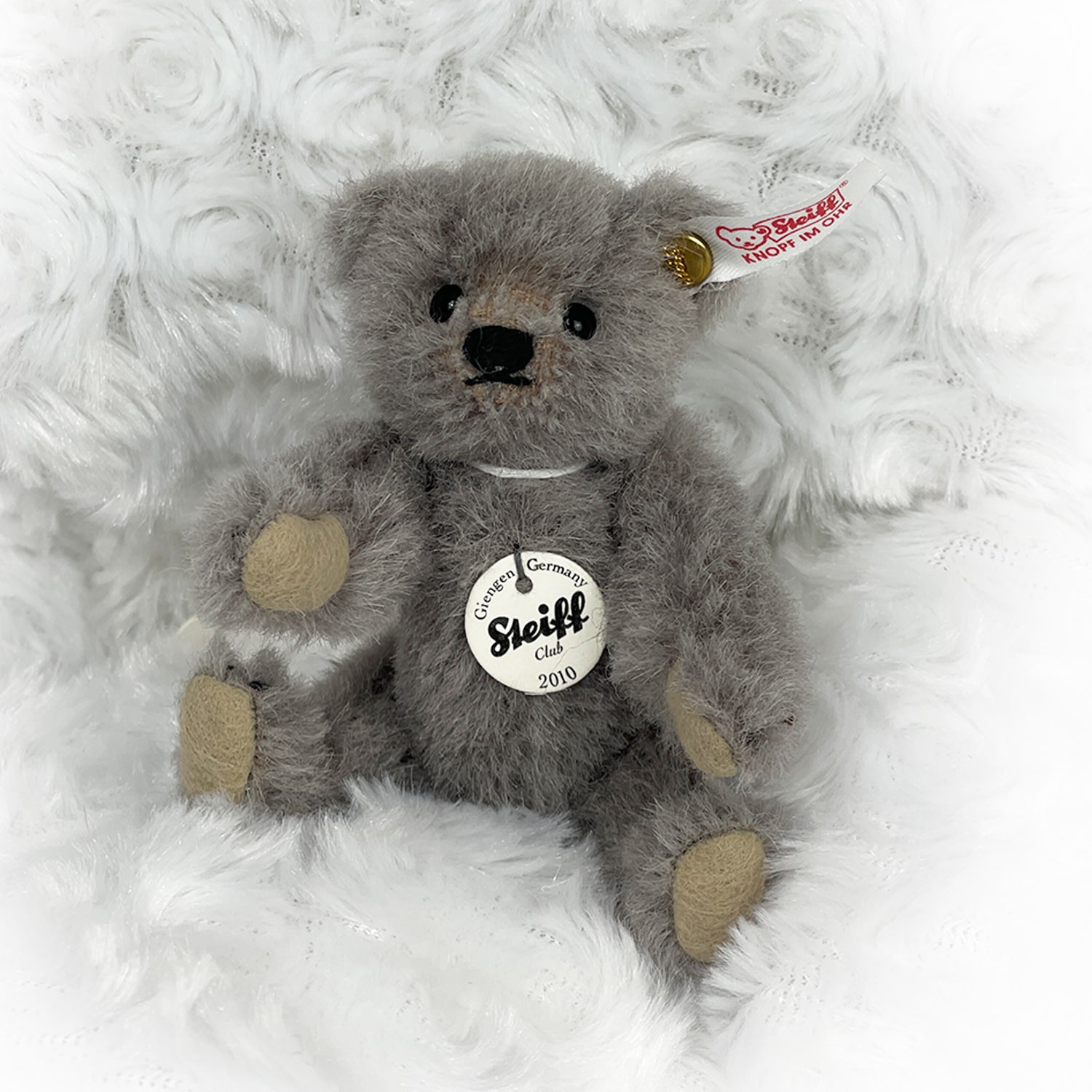 Steiff Bears - Mary Shortle