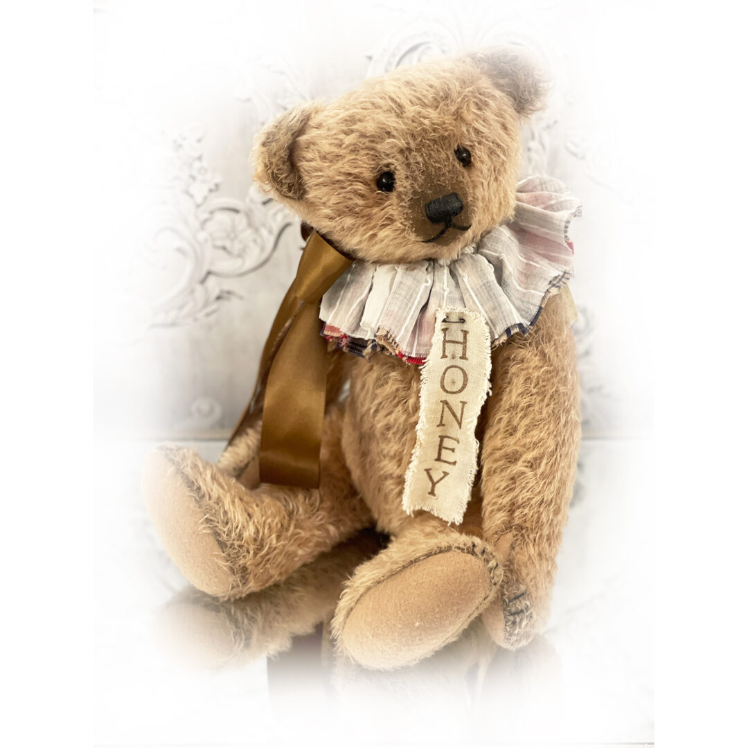 Mary George Artist Bear - Mary Shortle